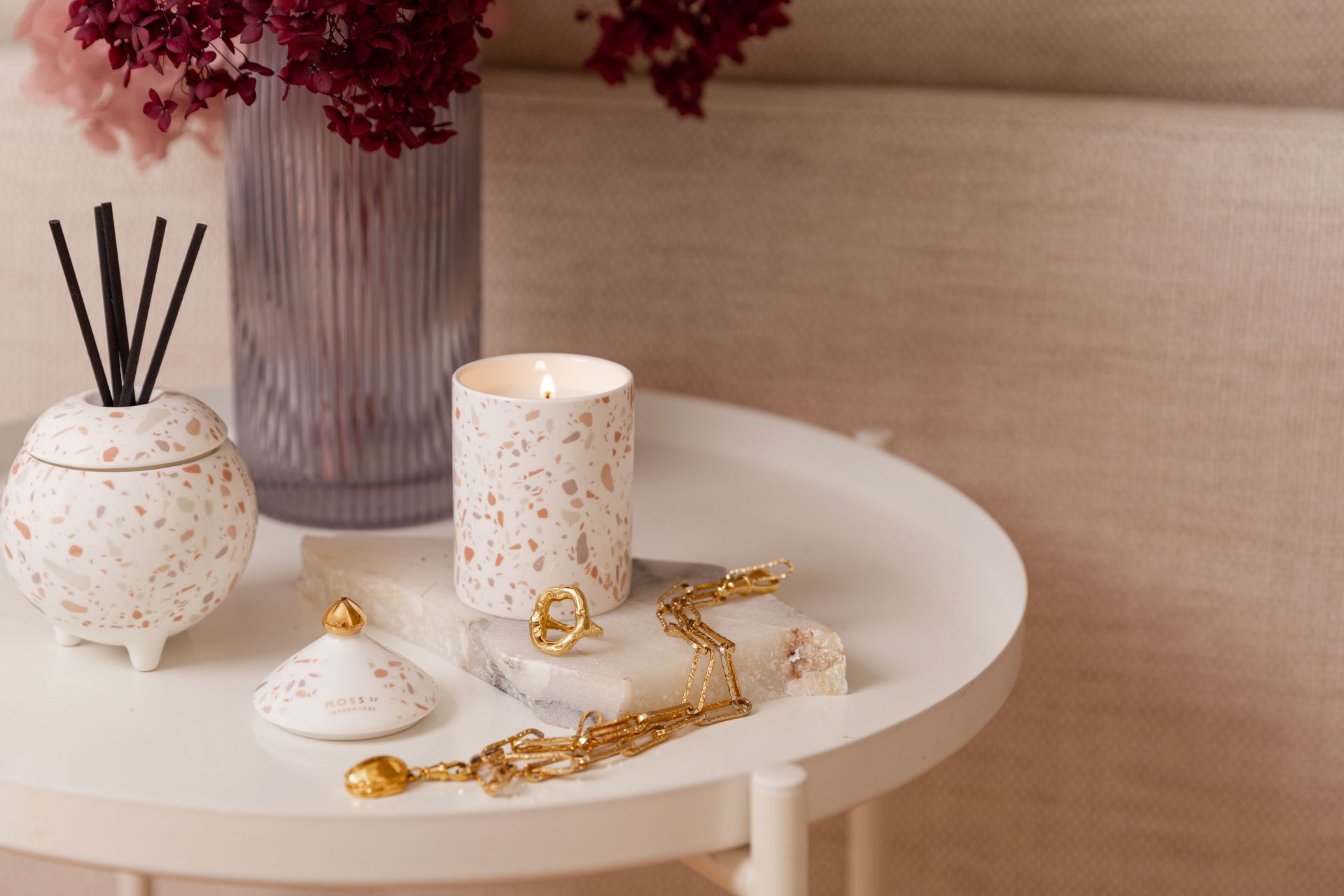 Moss St. Ceramic Diffuser 100ml - Camelia & White Lotus | Nextra Dianella